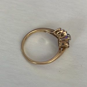 American Vintage | Jewelry | 4k Yellow Gold Sz 725 Ladies Ring W Five ...